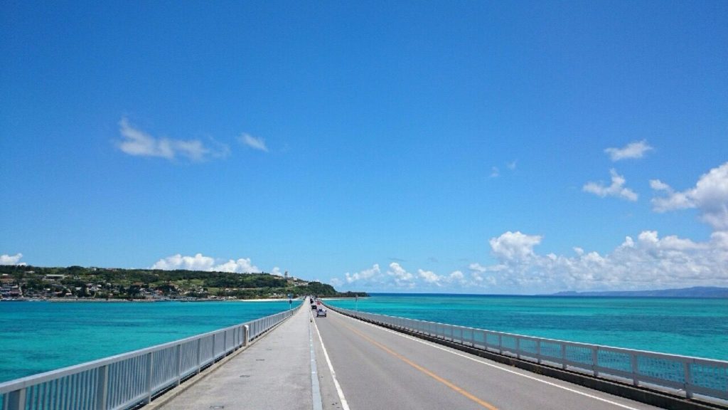 【沖縄9月】うちなーんちゅが教える9月の沖縄事情（天気・気温・服装・海水浴 etc.） | なつのライフブログ